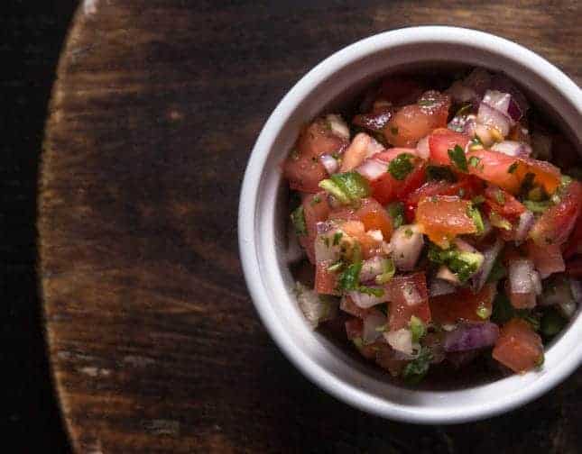 Homemade Salsa Recipe (Pico de Gallo)