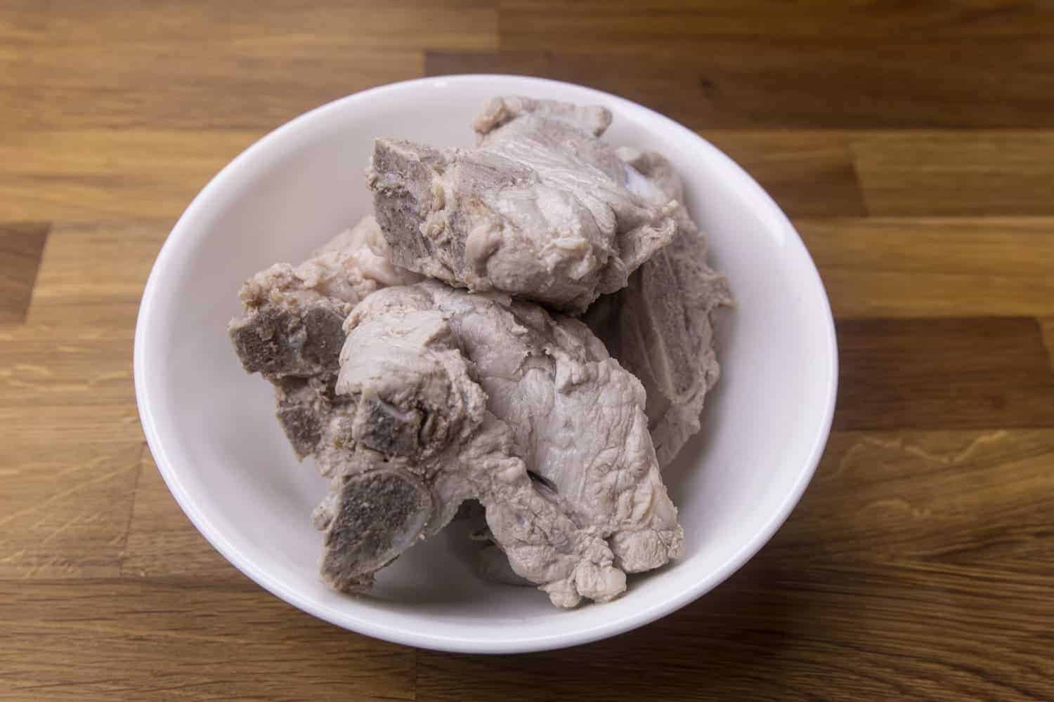 Instant Pot Chinese Pork Bone Soup 紅蘿蔔粟米豬骨湯 | Amy + Jacky