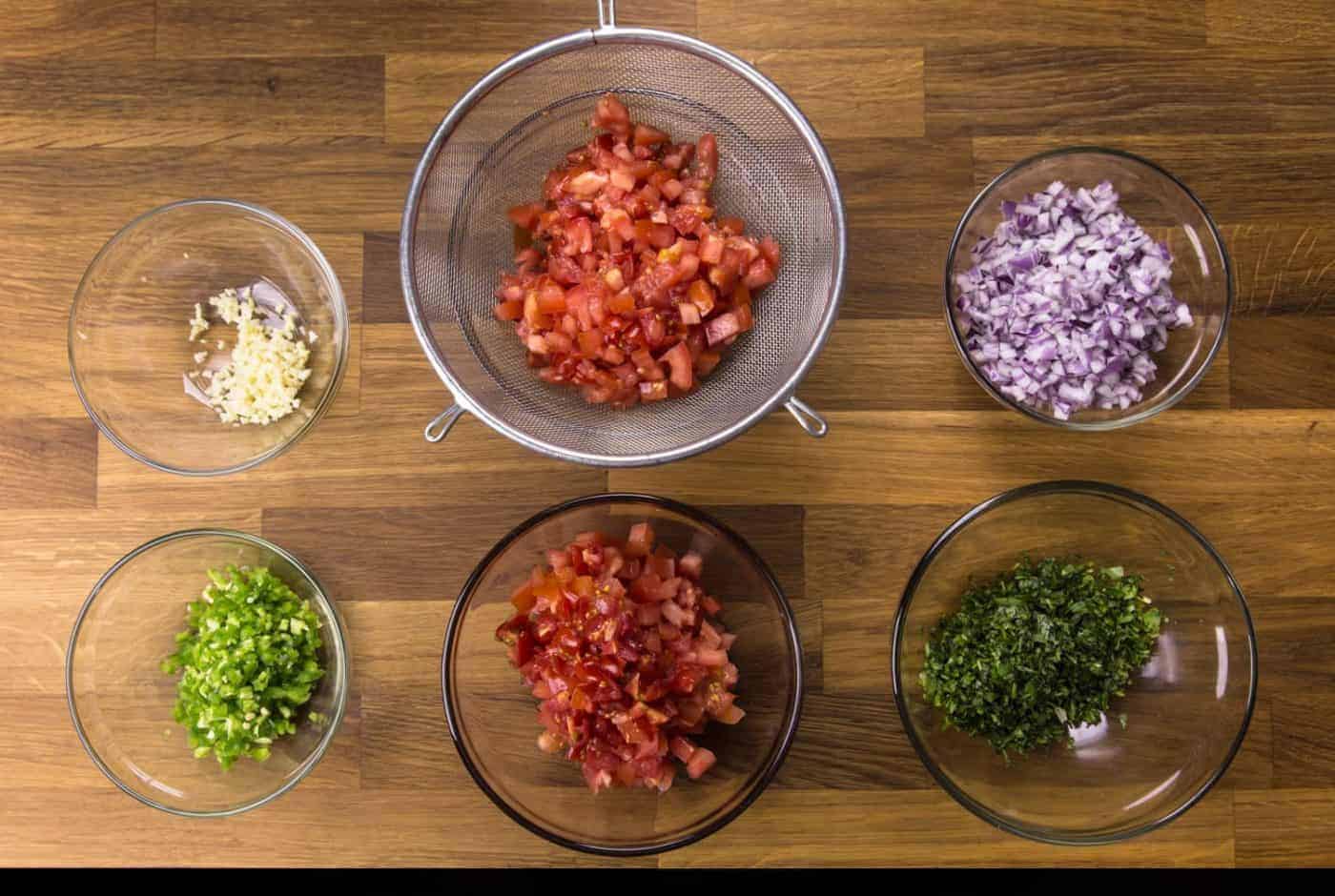 Homemade Salsa Recipe (Pico de Gallo)
